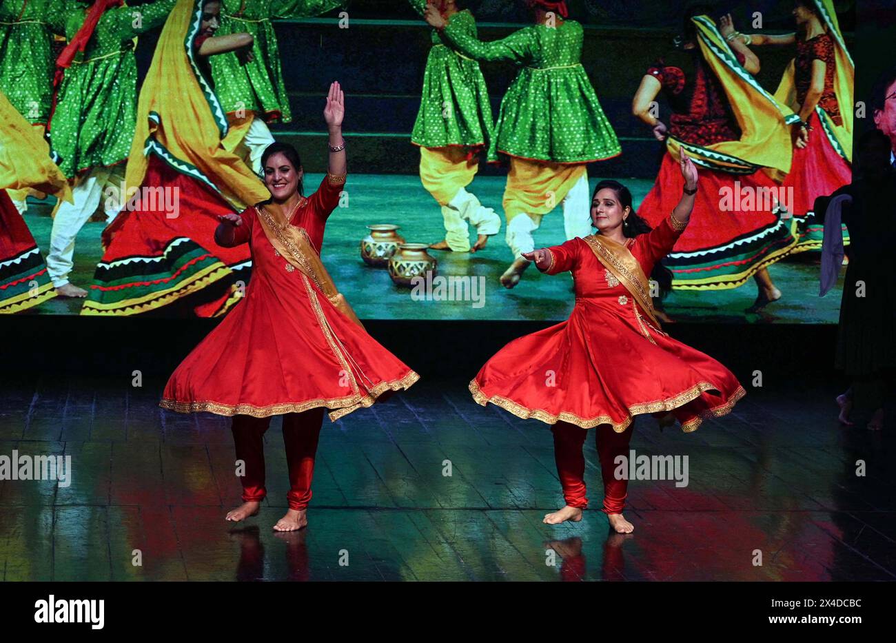 International dance day hi-res stock photography and images - Alamy