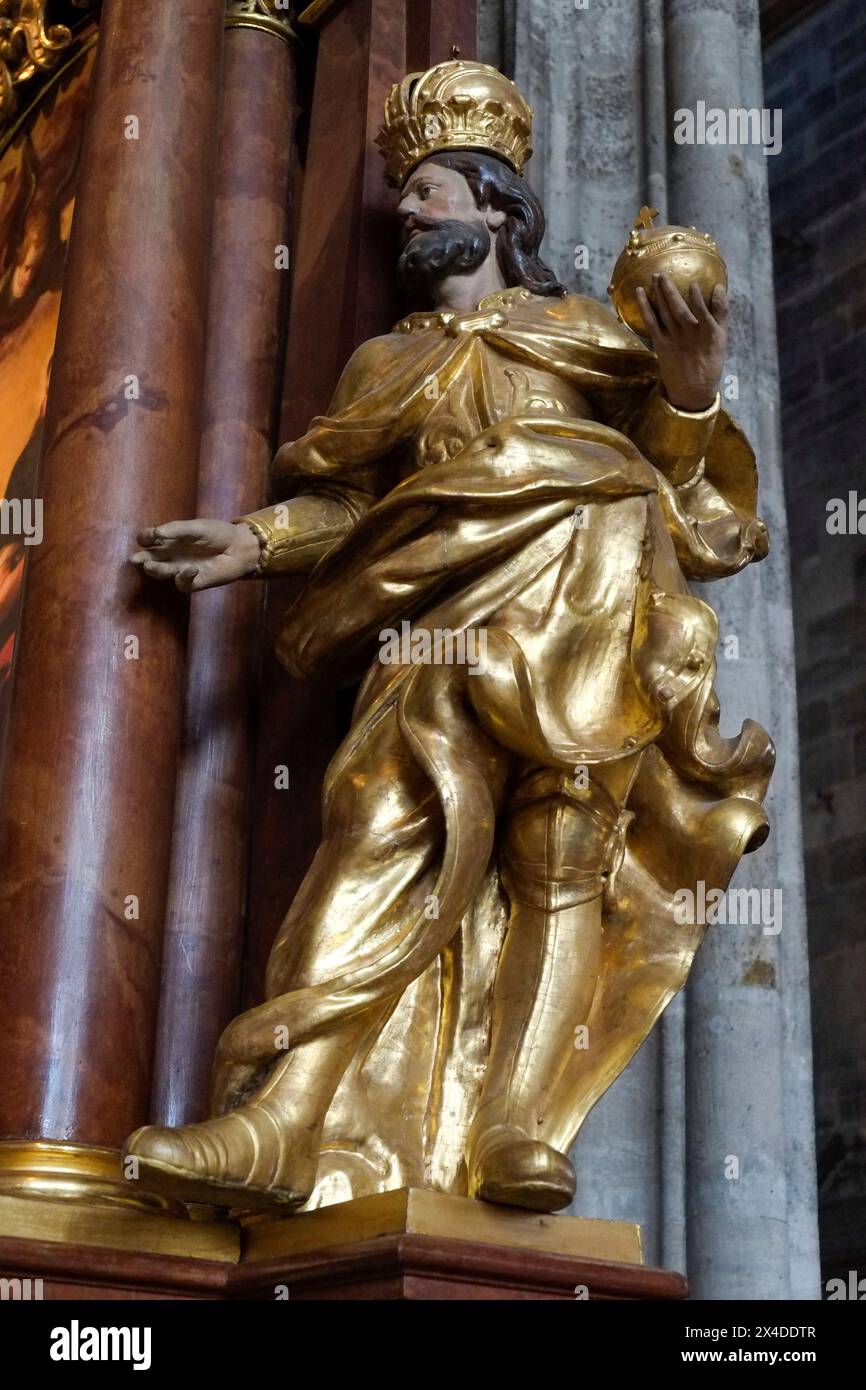 Vienna, Austria. Church interior, religious sculpture Stock Photo - Alamy