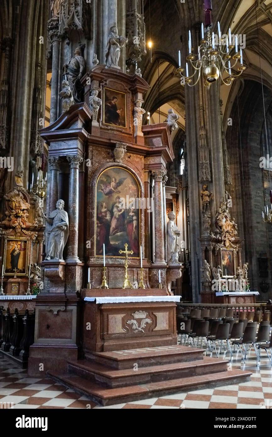 Vienna, Austria. Church interior, religious sculpture Stock Photo - Alamy