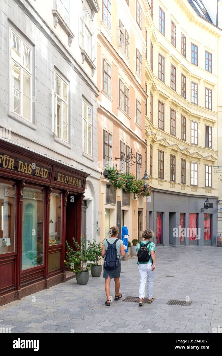 Vienna, Austria. Street scene. (Editorial Use Only Stock Photo - Alamy