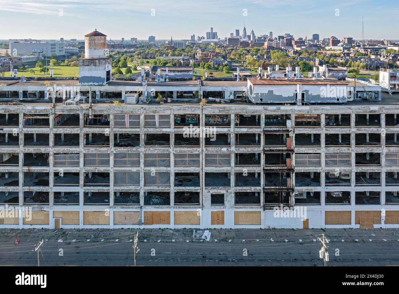 Detroit, Michigan - The abandoned Fisher Body 21 auto factory is being ...