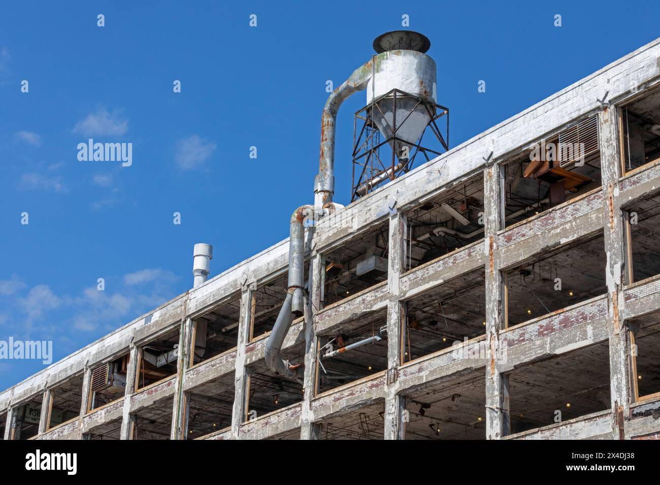 Detroit, Michigan - The abandoned Fisher Body 21 auto factory is being ...