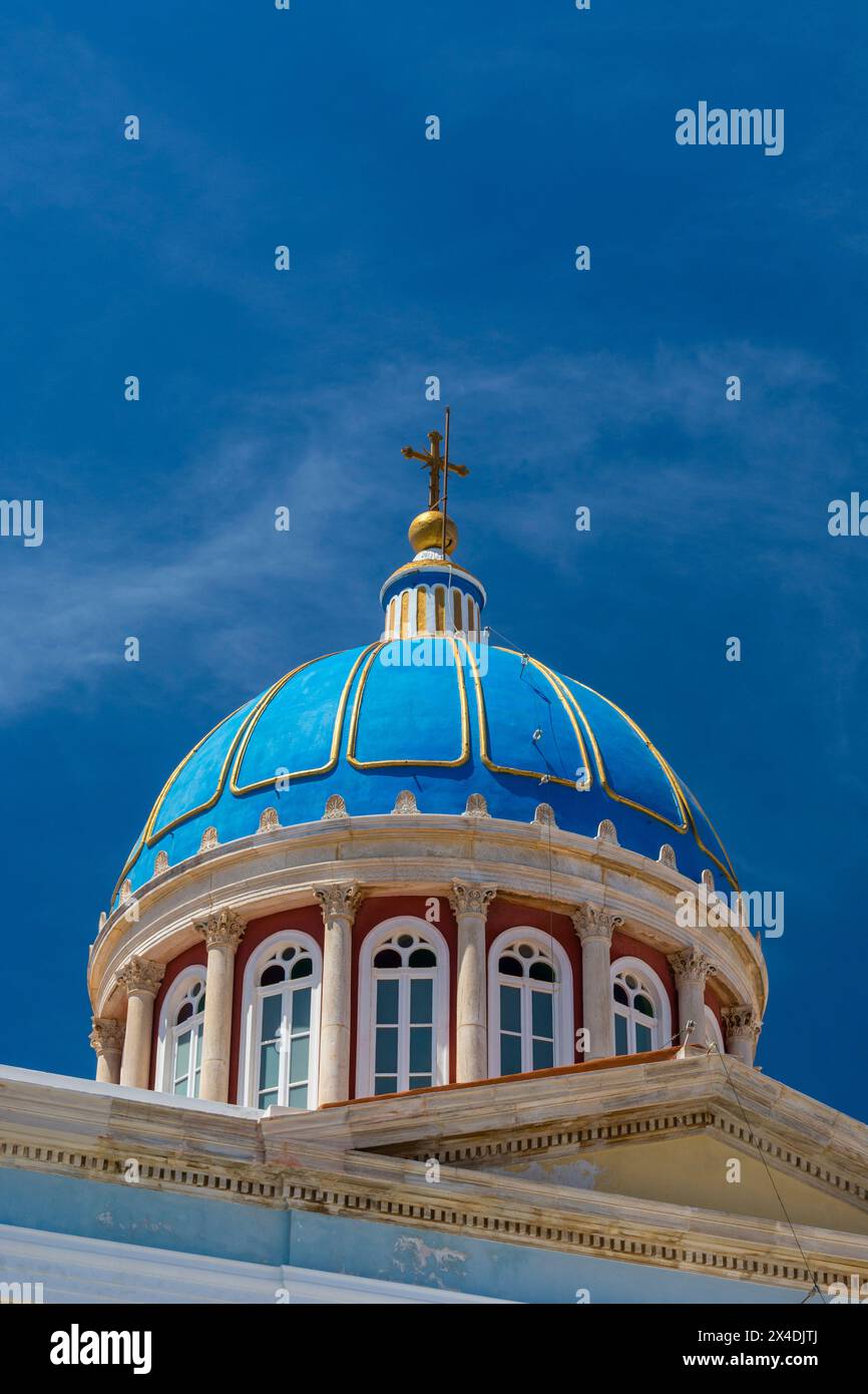 Cross atop church low hi-res stock photography and images - Alamy