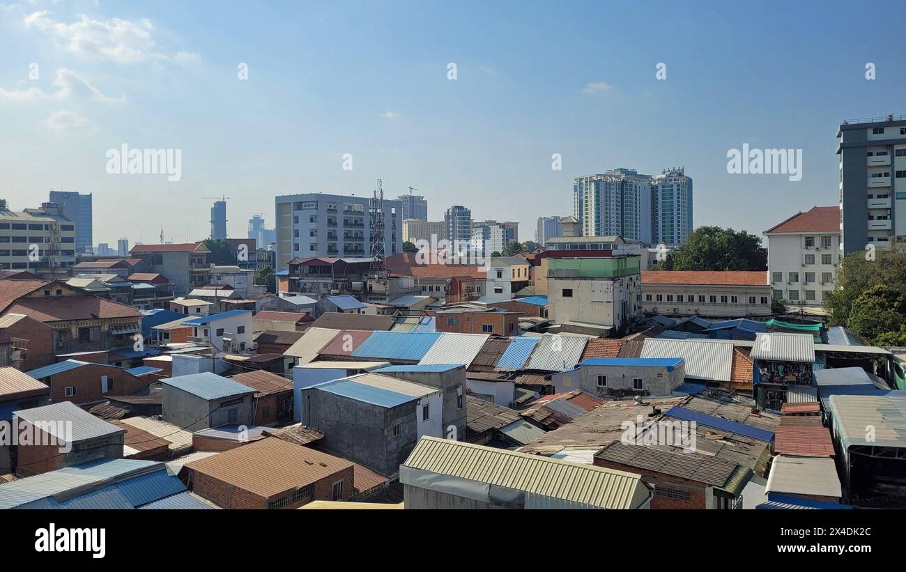 scenic view over the roofs of poor suburb of phnom penh Stock Photo - Alamy