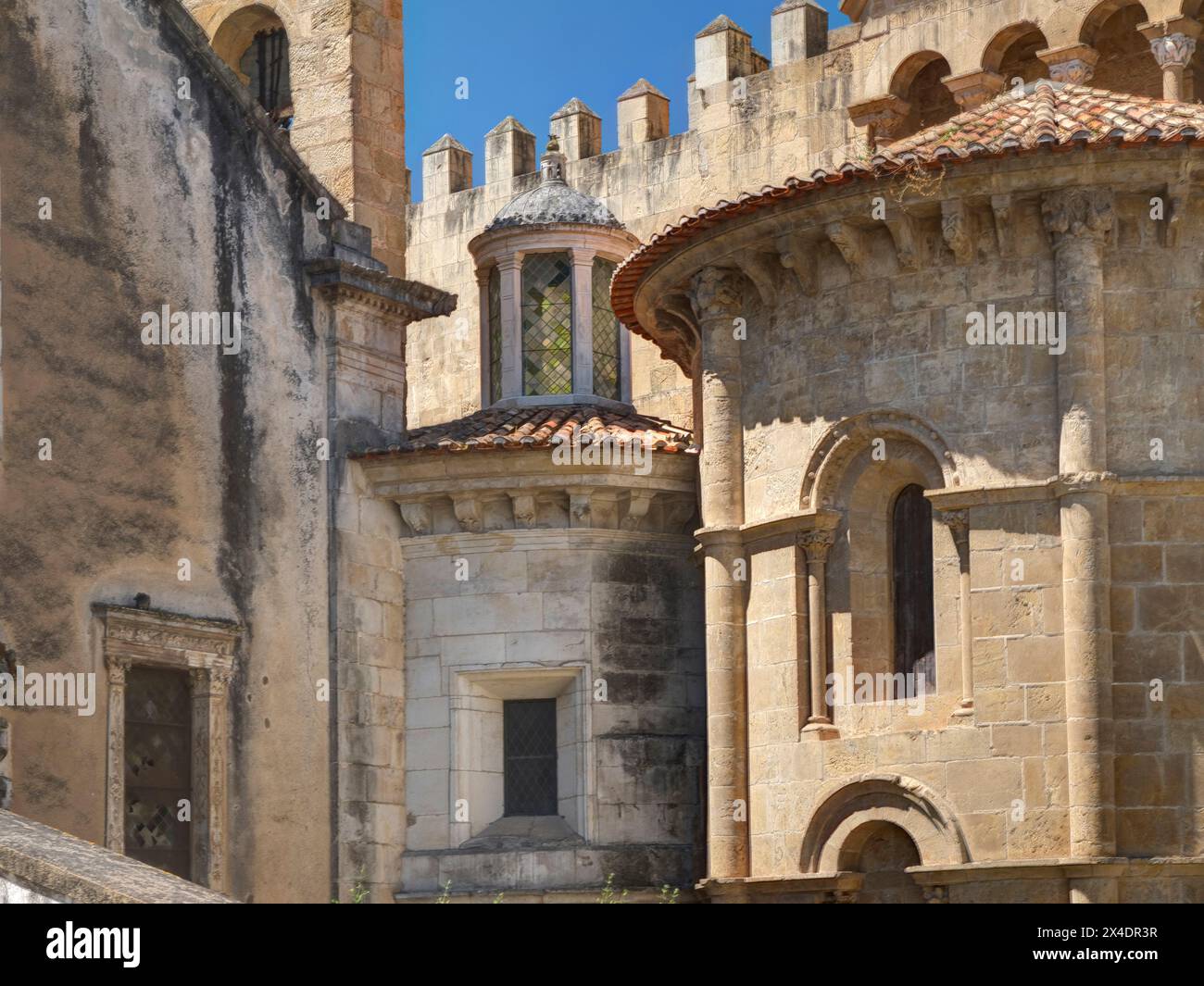 Romanesque old cathedral coimbra hi-res stock photography and images ...