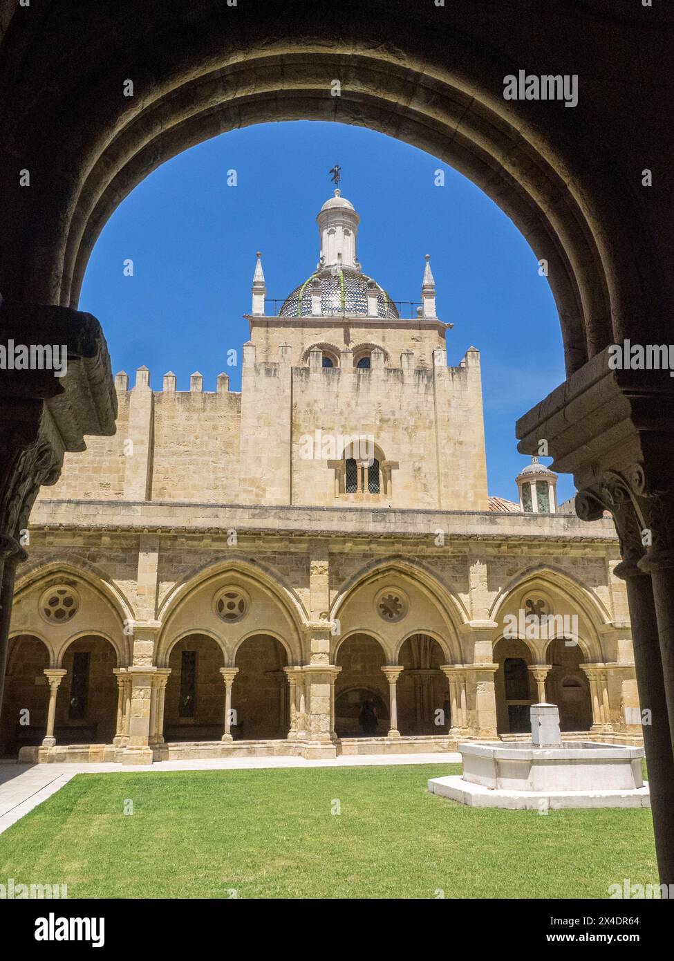 Gothic cloister in the famous Romanesque Old Cathedral or Se Velha ...