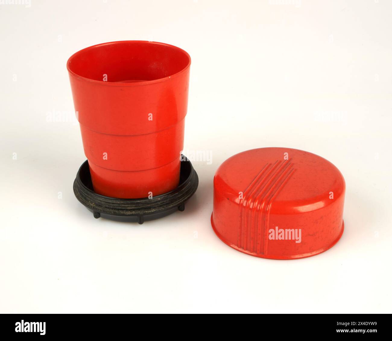 Art Deco Collapsible Bakelite Plastic Cup Beaker Stock Photo - Alamy