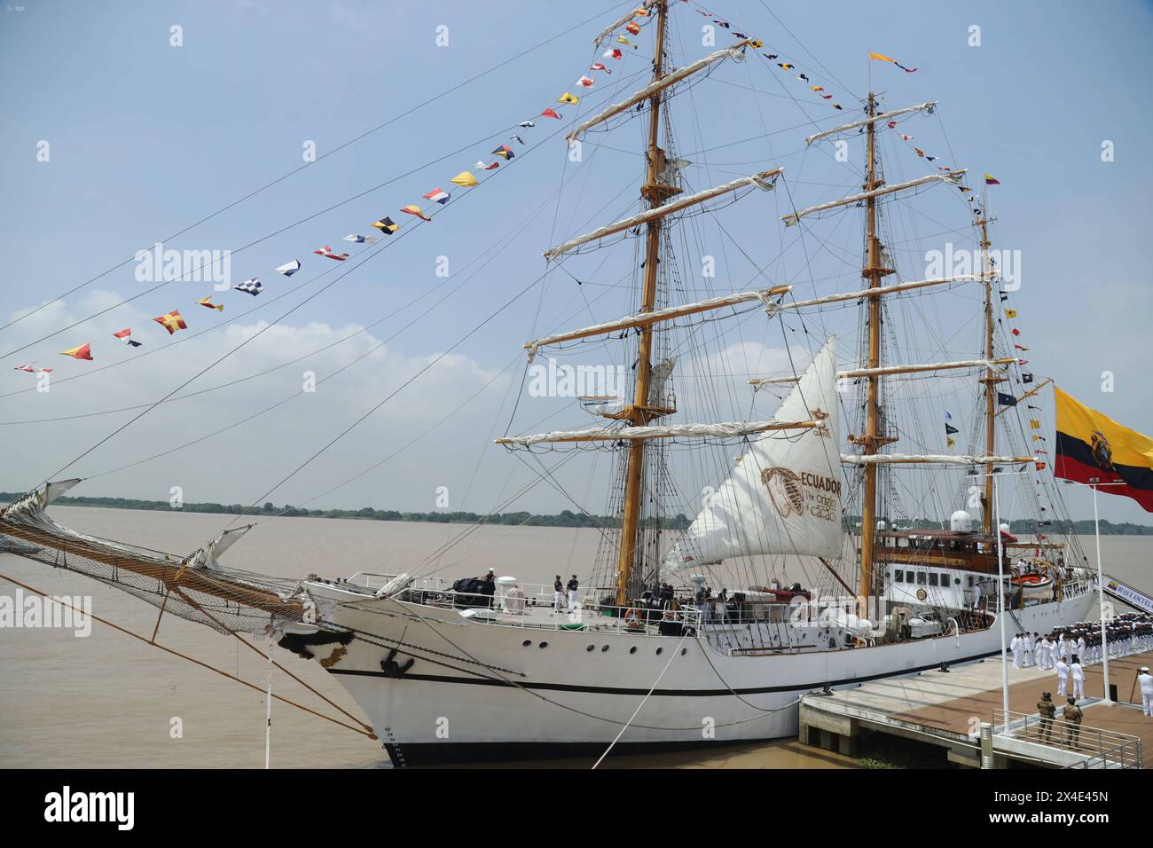 Muelle de guayas hi-res stock photography and images - Alamy