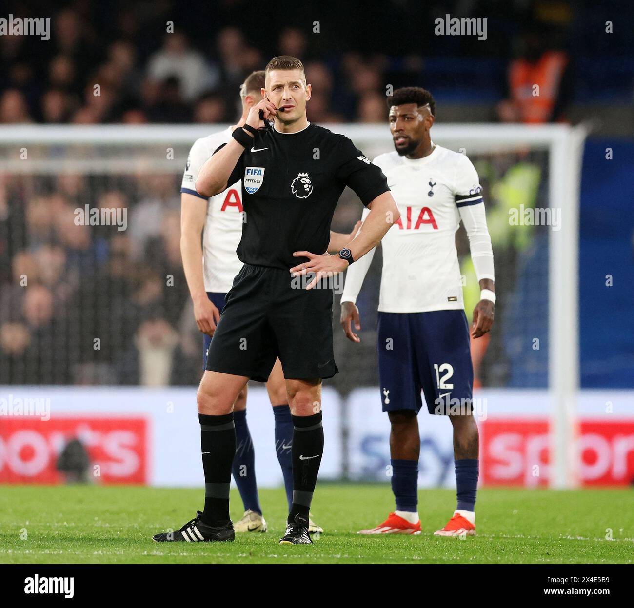 Robert jones referee hi-res stock photography and images - Alamy