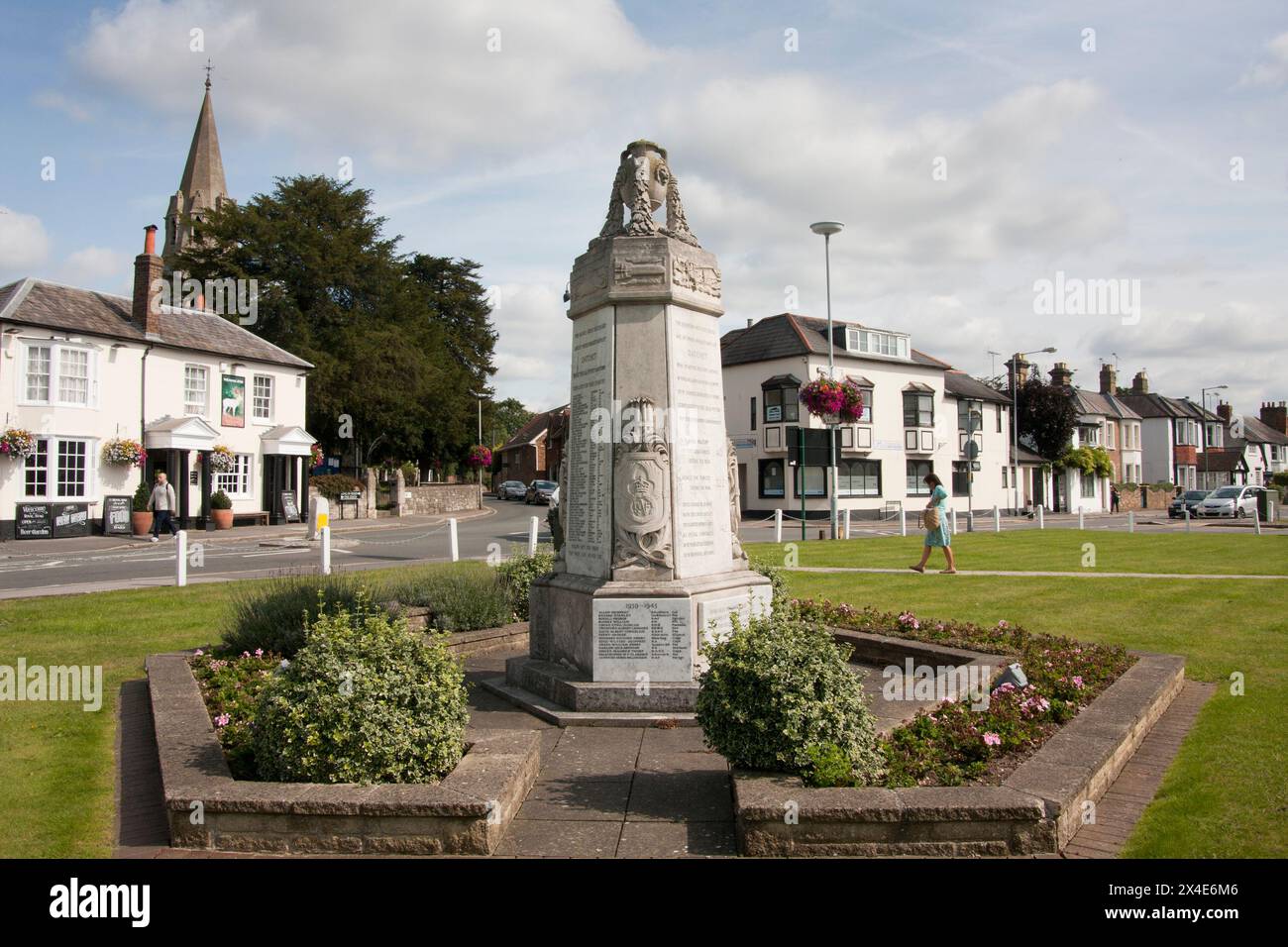Datchet village centre and war memorial, Windsor, Berkshire , England ...