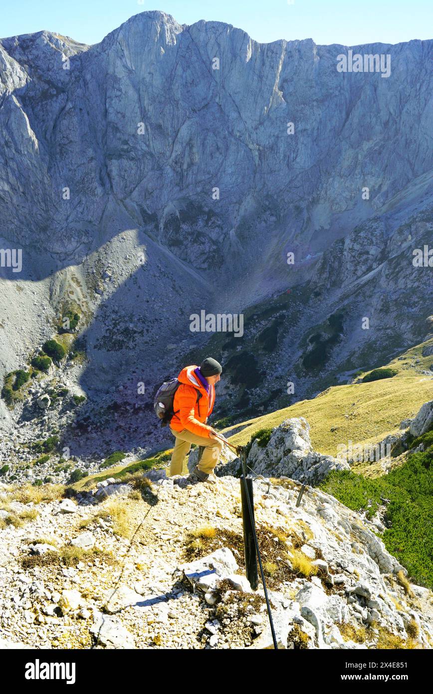 30 years old outside scenic nature hi-res stock photography and images ...