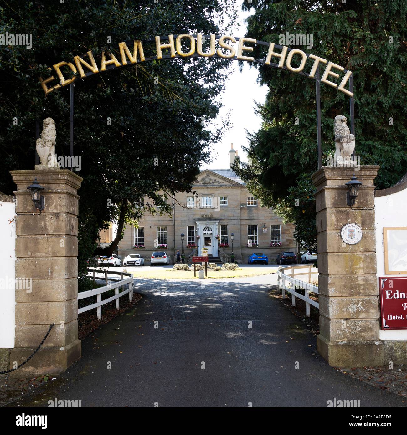 Kelso hotel hi-res stock photography and images - Alamy