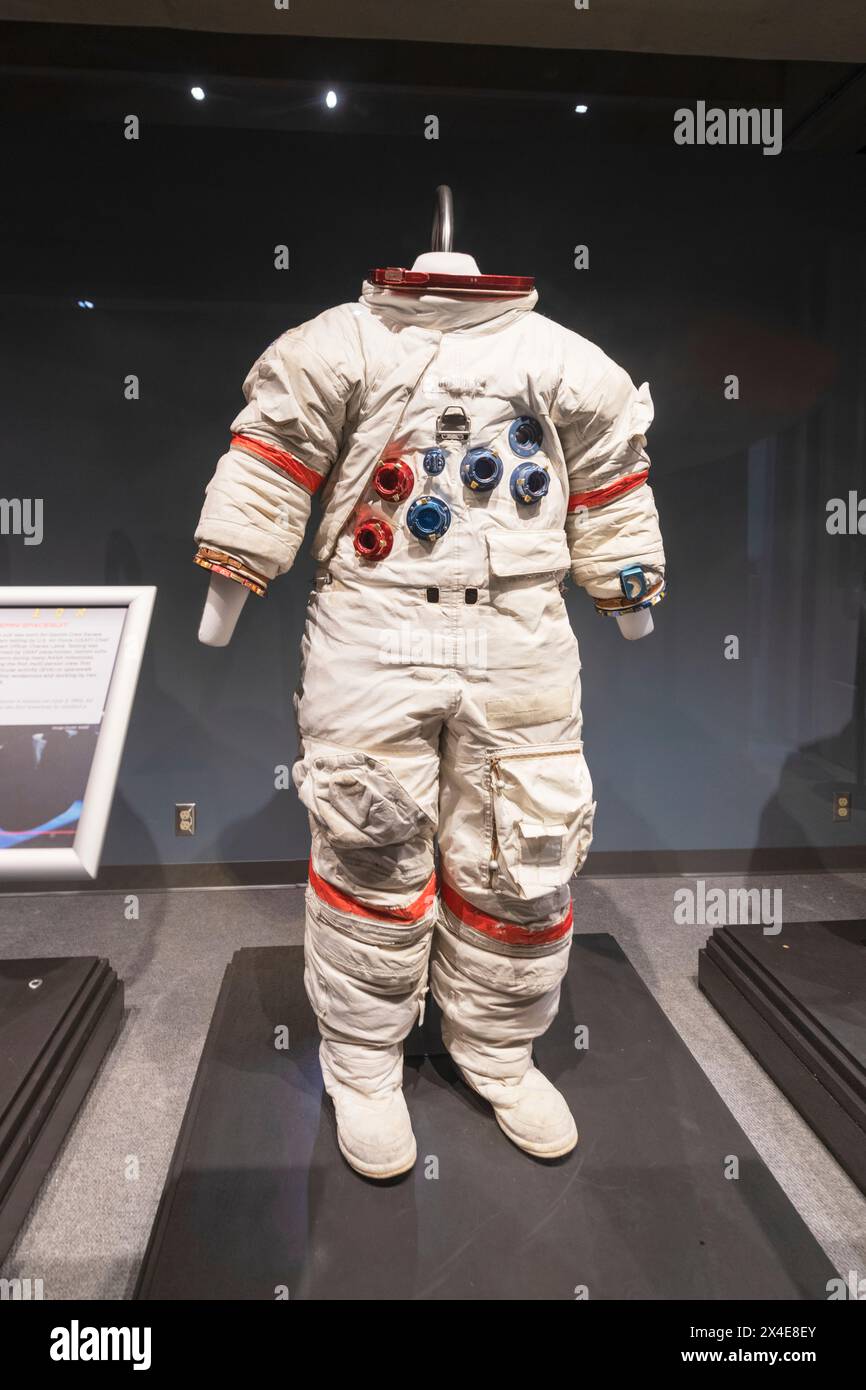 Apollo era space suit display. U.S. Space and Rocket Center, Huntsville ...