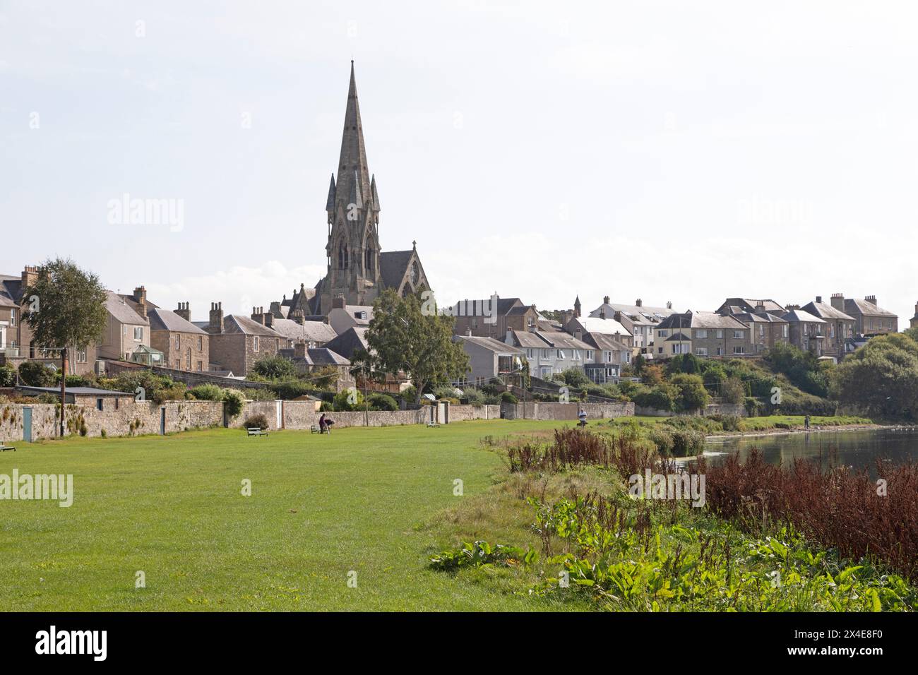 Kelso North Parish Church towers over riverside buildings by The Cobby ...