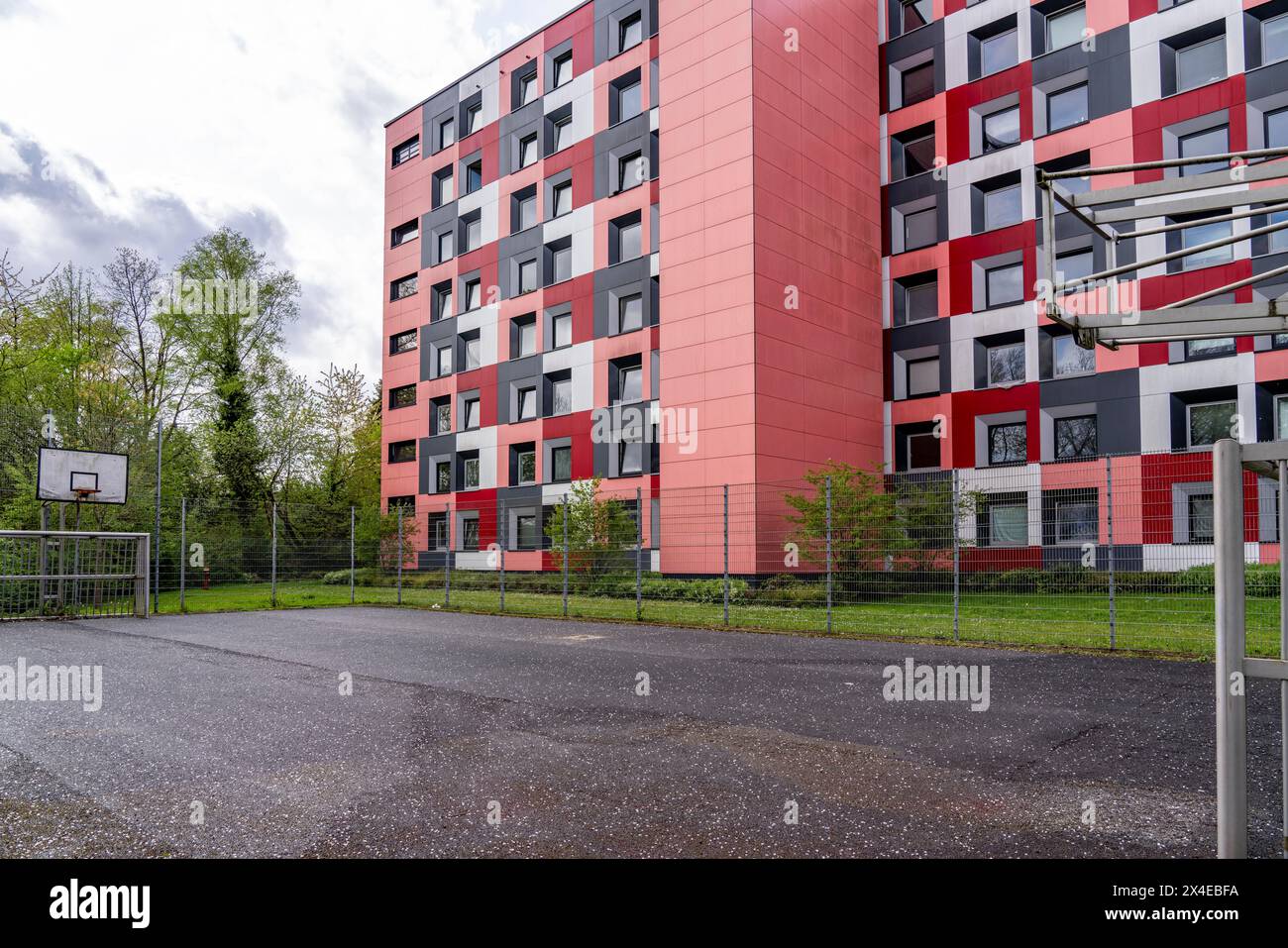 Student residence of the Studierendenwerk Essen-Duisburg in Essen, over ...