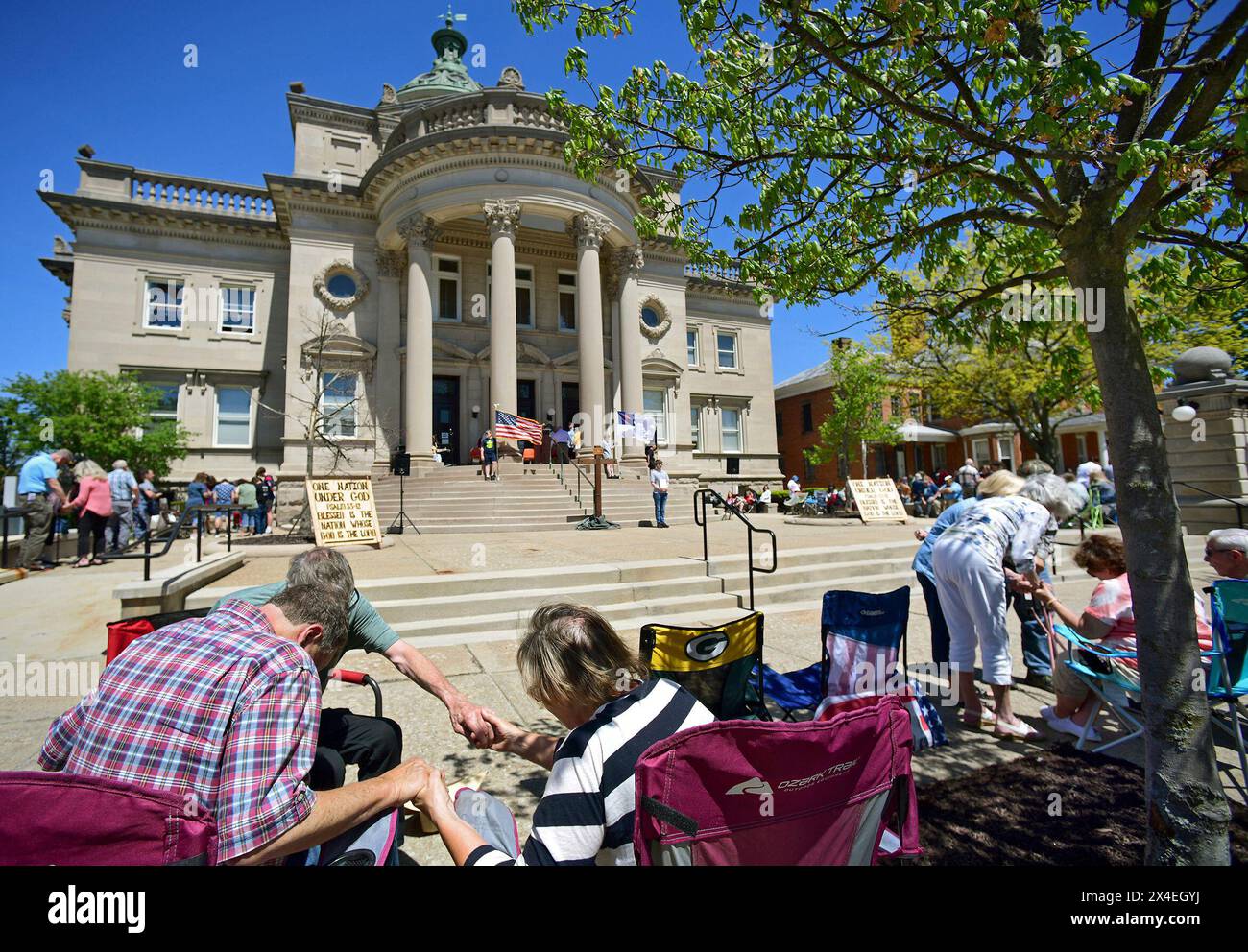 Small prayer circles form during Somerset County's National Day of ...