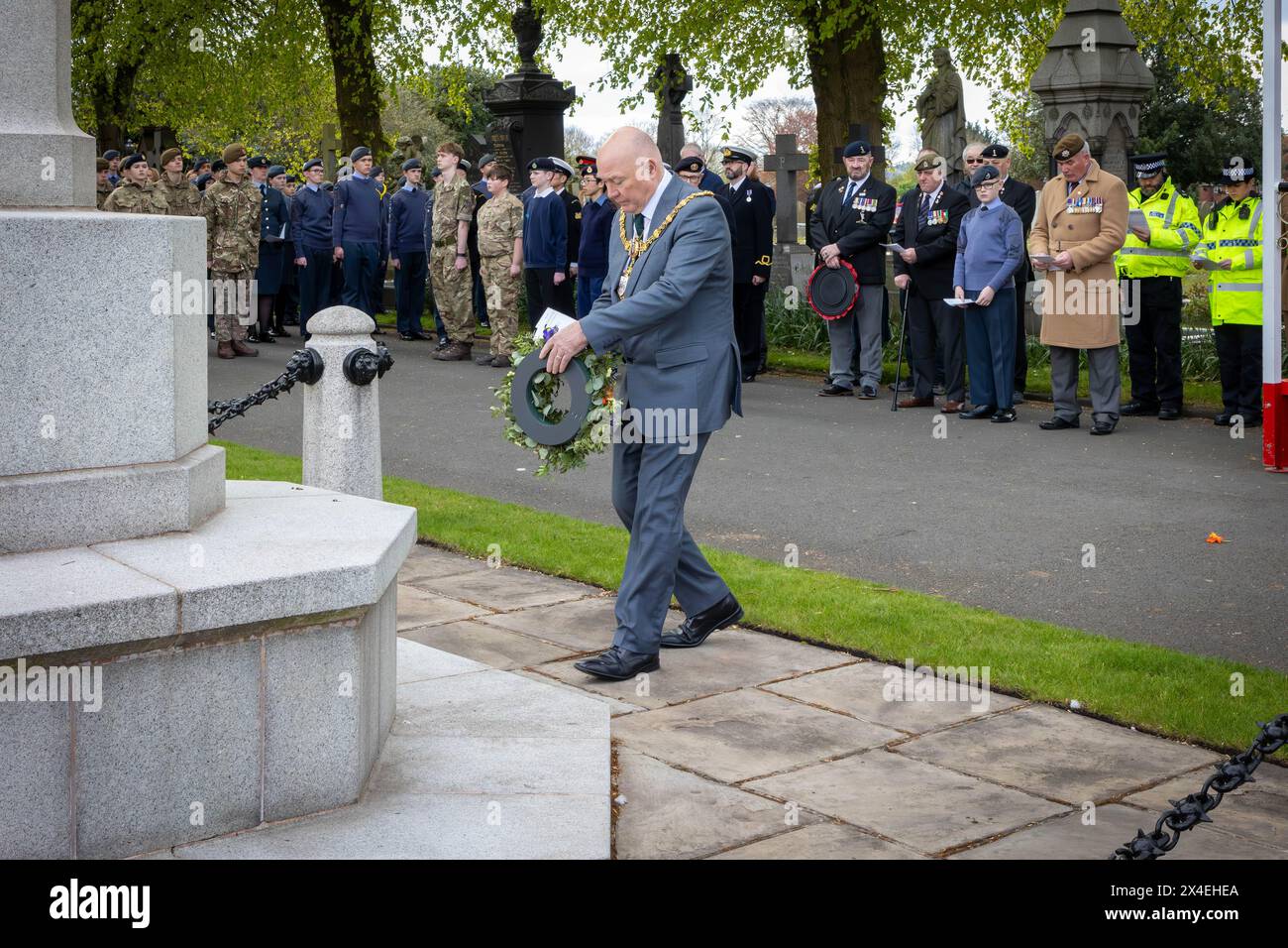 Mayor of Warrington, Cllr Steve Wright, lays a wreath on ANZAK Day 2024 ...