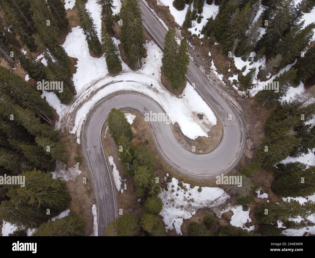 Snake road hi-res stock photography and images - Alamy