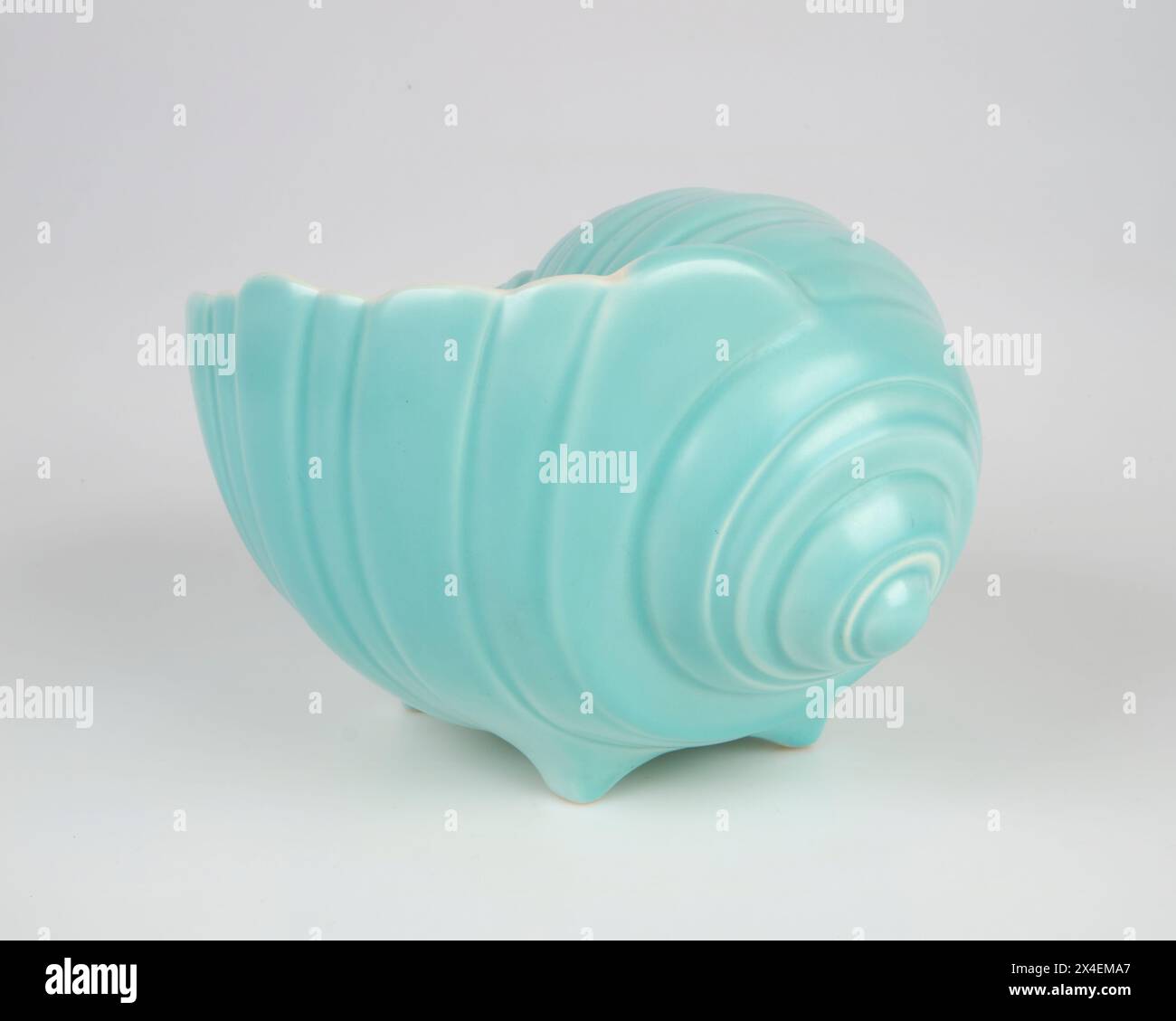 Large Poole Pottery Art Deco Twintone Shell Vase 1930’s Designed by ...