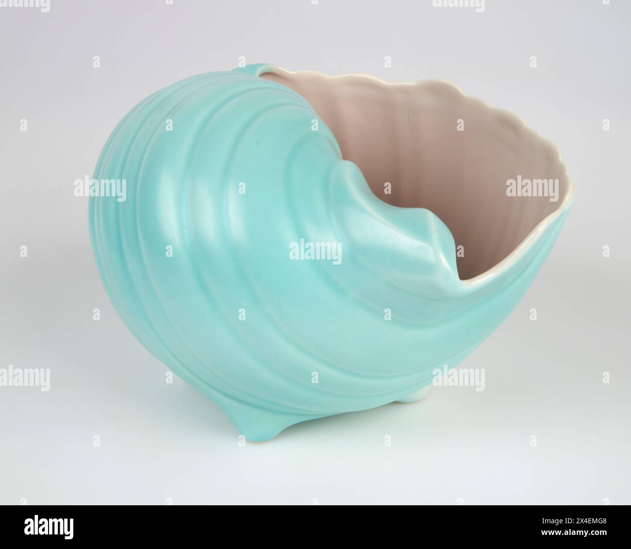 Large Poole Pottery Art Deco Twintone Shell Vase 1930’s Designed by ...