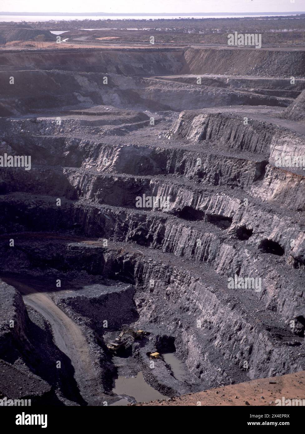 Mining at Kambalda Western Australia's open cut nickel mine Stock Photo ...