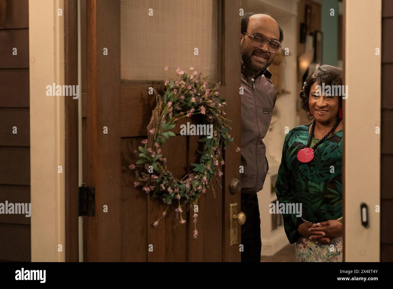 THE UPSHAWS, from left: Mike Epps, Wanda Sykes, 'Hail Mary', (Season 5 ...