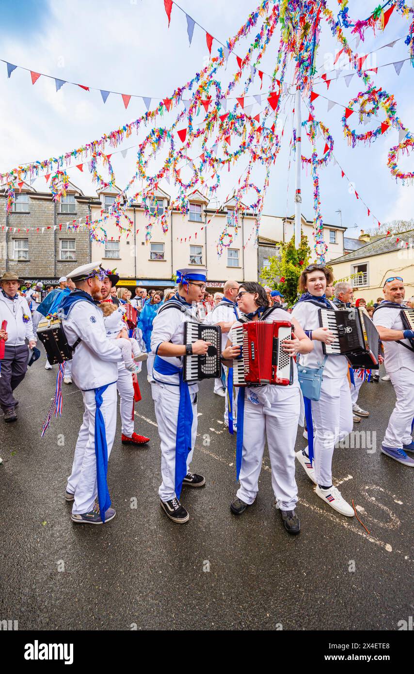 Blue Ribbon accordion players gather round the maypole for the 'Obby ...