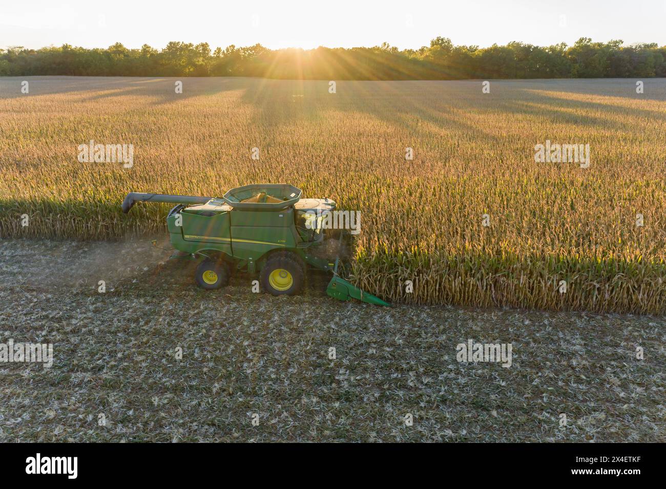 Marion illinois corn harvest aerial hi-res stock photography and images ...