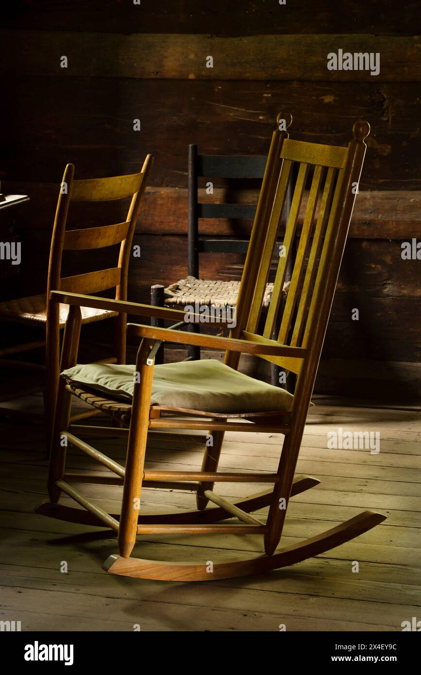 Interior view of John Davis home, Oconaluftee Mountain Farm Museum ...