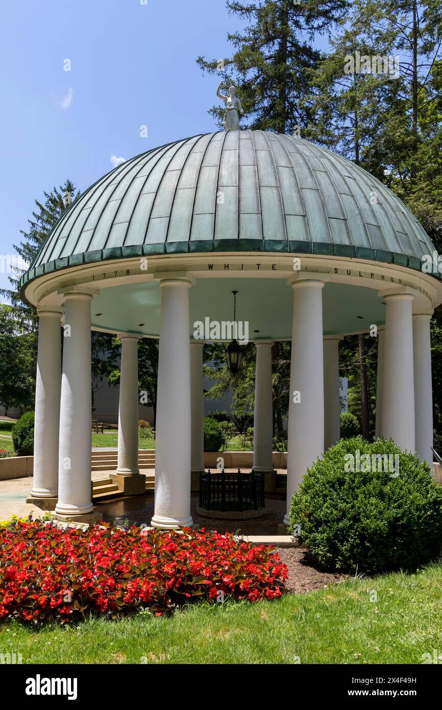 White sulphur hi-res stock photography and images - Alamy