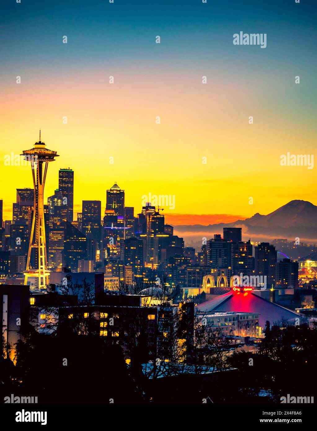 USA, Washington State, Seattle. Dawn on Seattle skyline from a park on ...