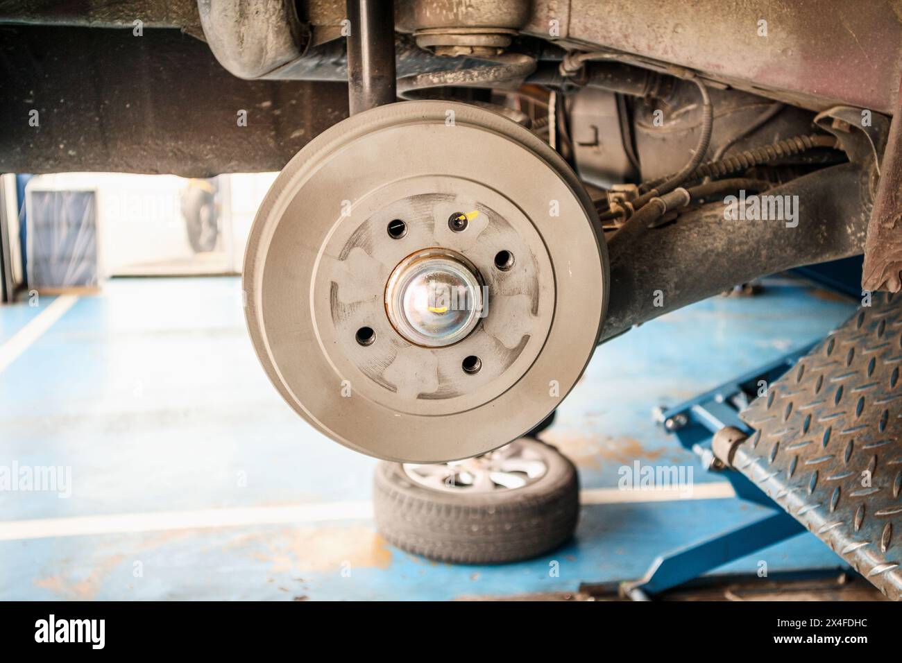 Tyre without hi-res stock photography and images - Alamy
