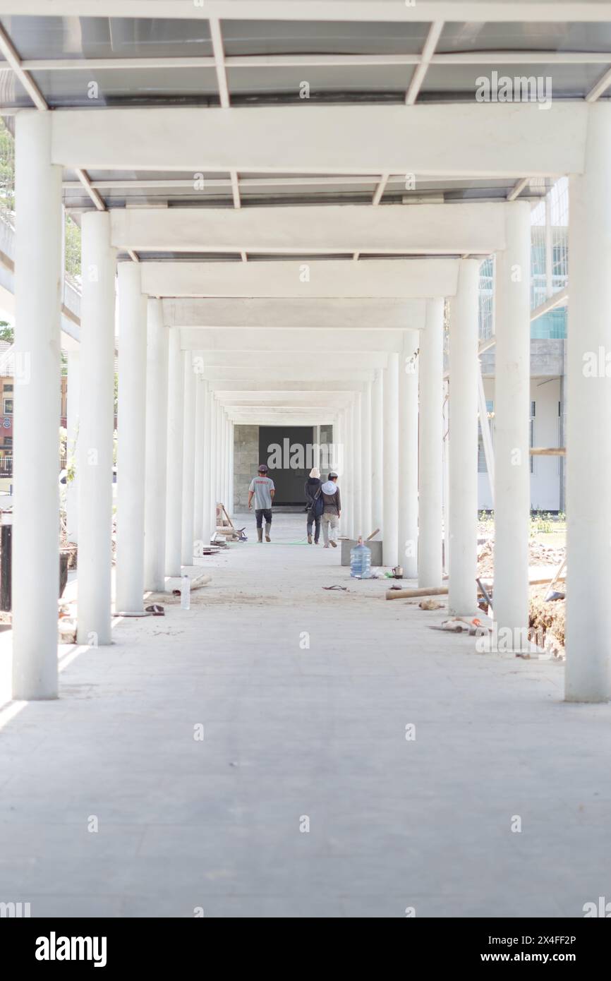 Pillared building hi-res stock photography and images - Alamy