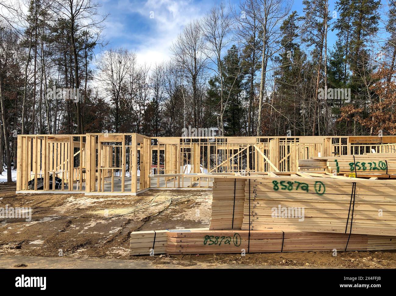 Timber frame wall construction hi-res stock photography and images - Alamy