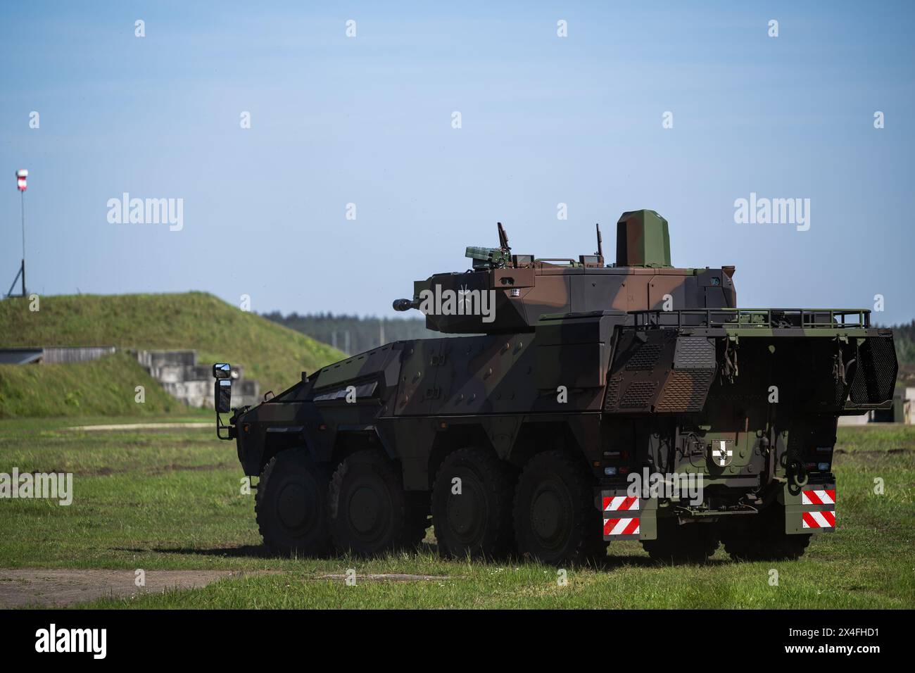 02 May 2024, Lower Saxony, Unterlüß: A Boxer wheeled armored infantry ...