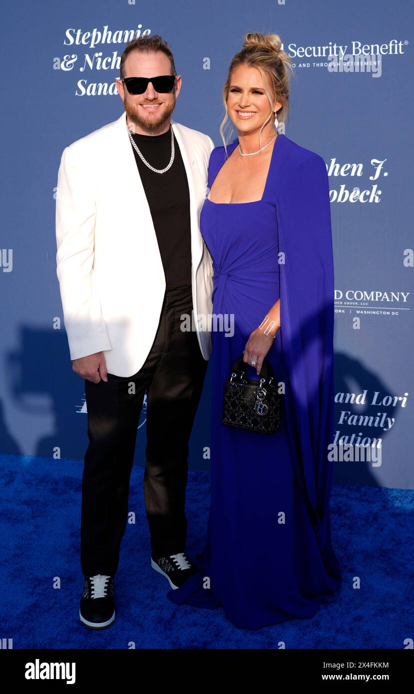 Los Angeles Dodgers' Max Muncy and his wife Kellie pose together at the ...