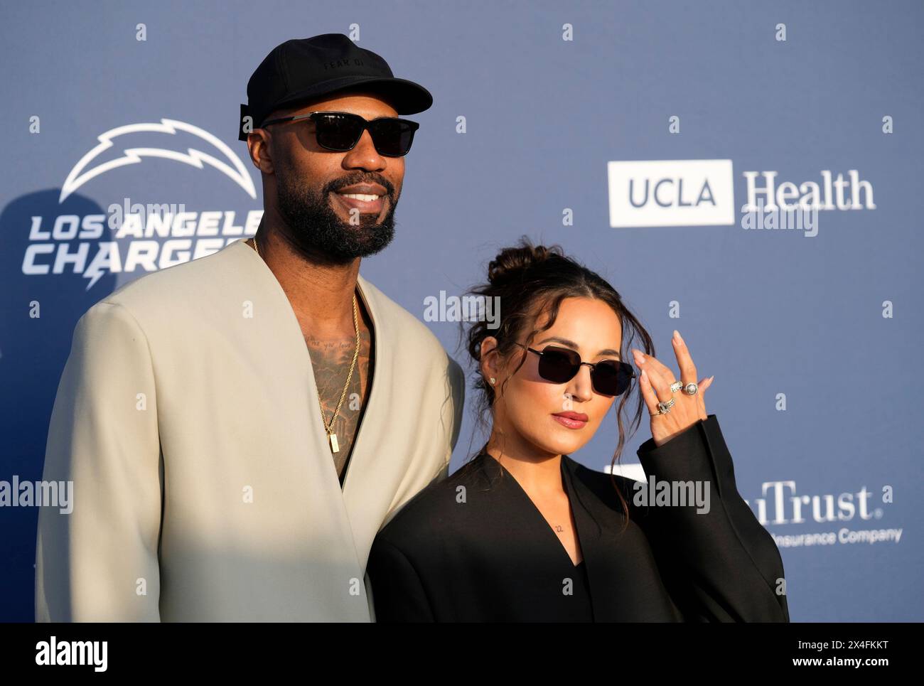 Los Angeles Dodgers' Jason Hayward and his wife V pose together at the ...