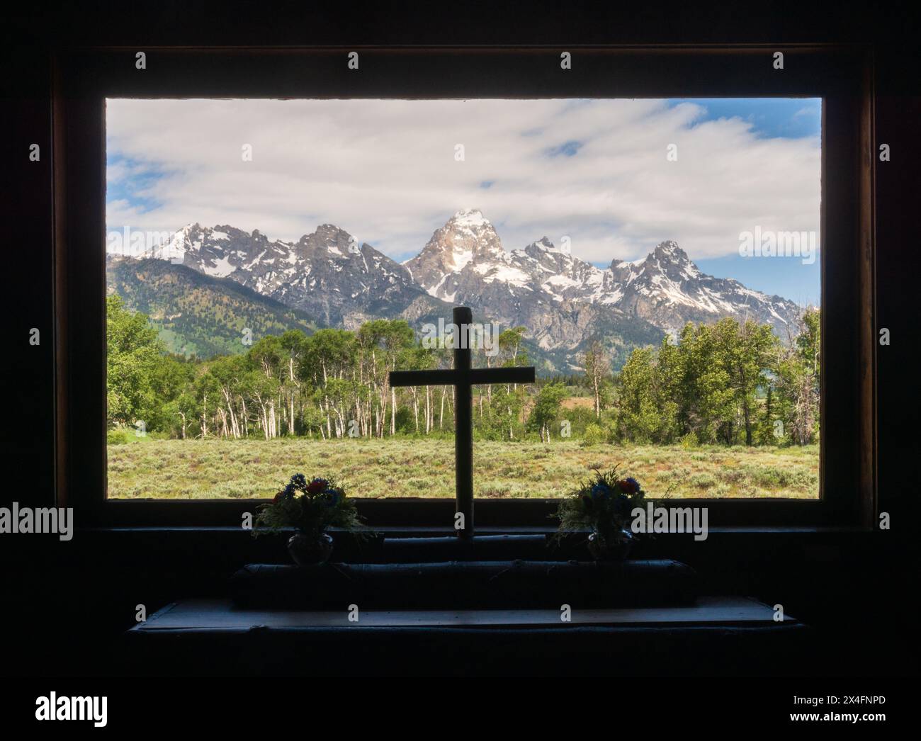 The rustic log Chapel of the Transfiguration at the Grand Teton ...
