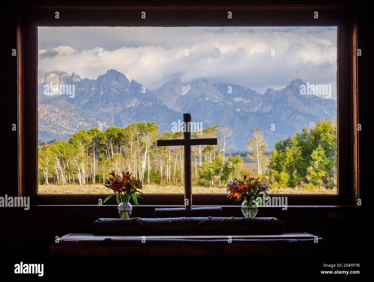The rustic log Chapel of the Transfiguration at the Grand Teton ...