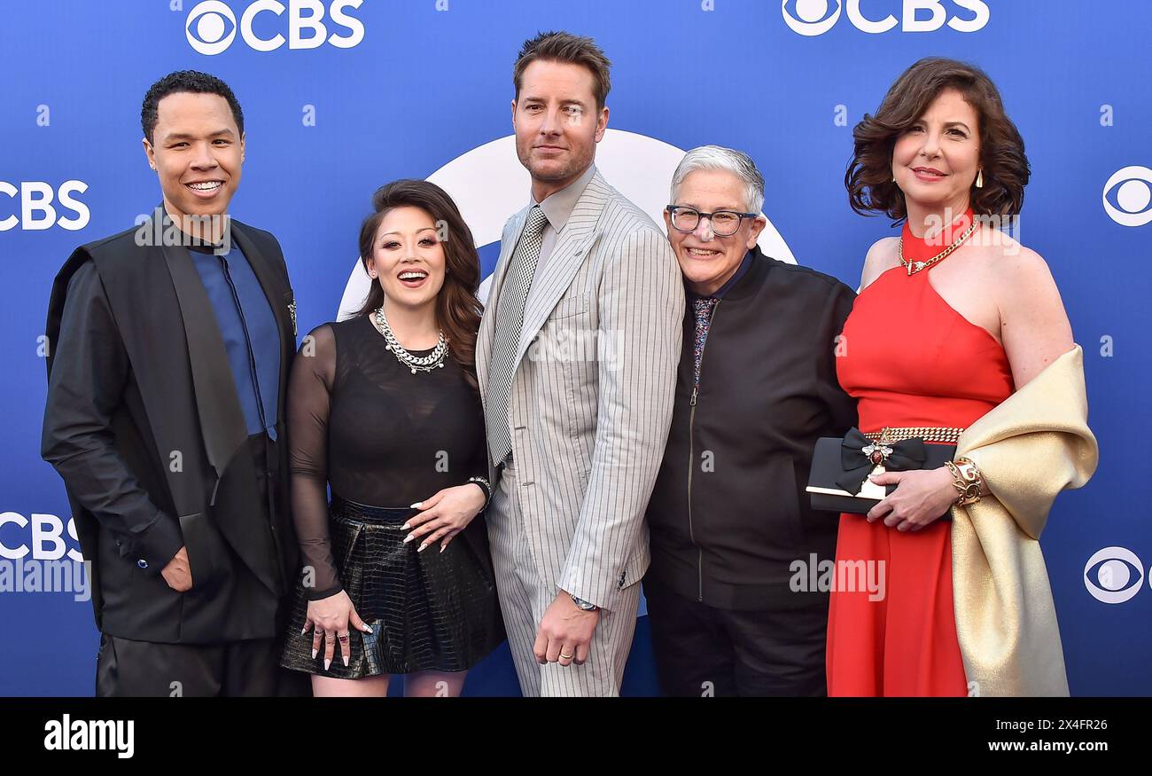 Eric Graise, Fiona Rene, Justin Hartley, Abby McEnany and Robin Weigert ...
