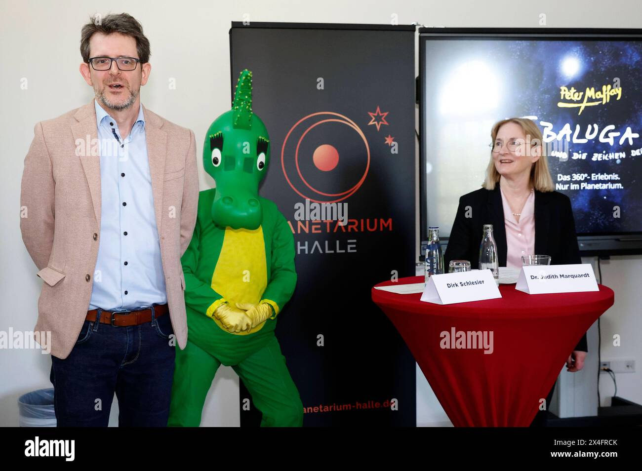 Dirk Schlesinger und Judith Marquard beim Pressegespräch zur Premiere ...