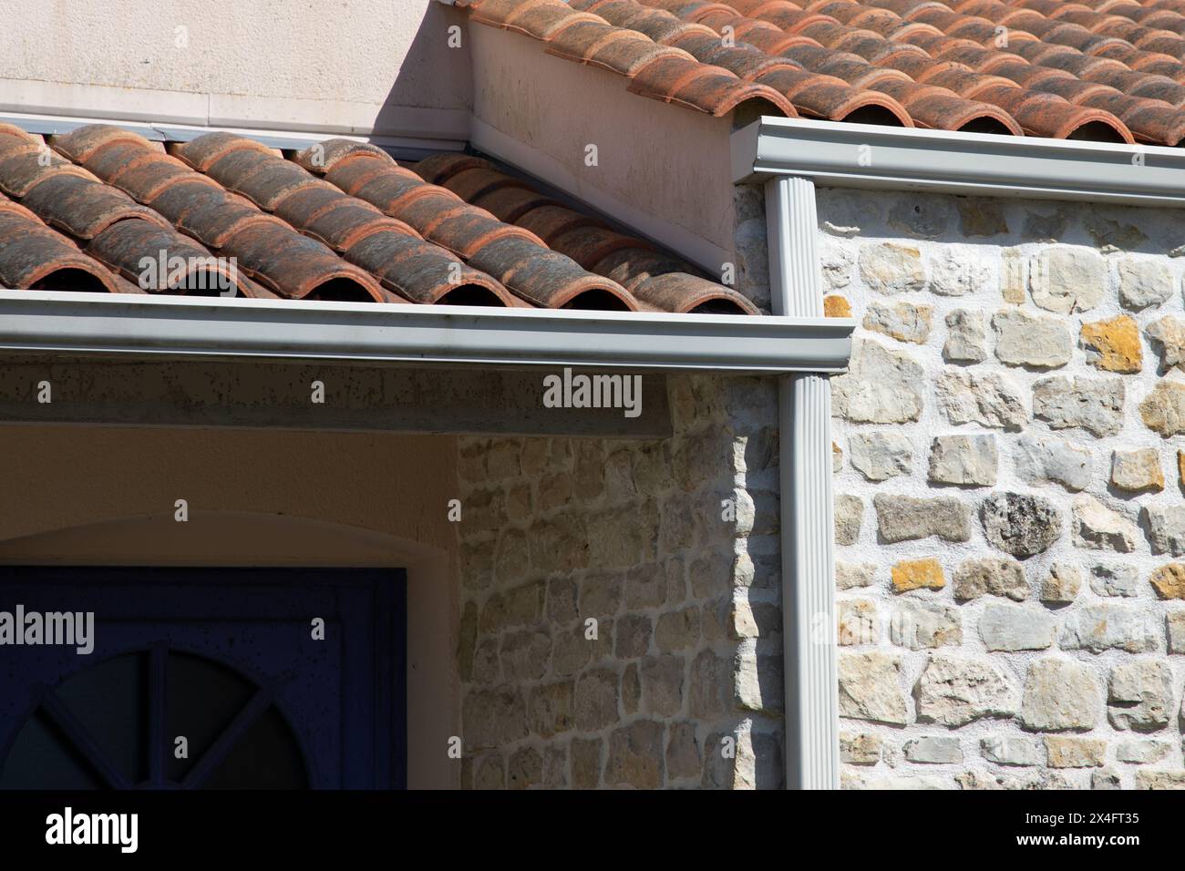 Corner roof single family hi-res stock photography and images - Alamy