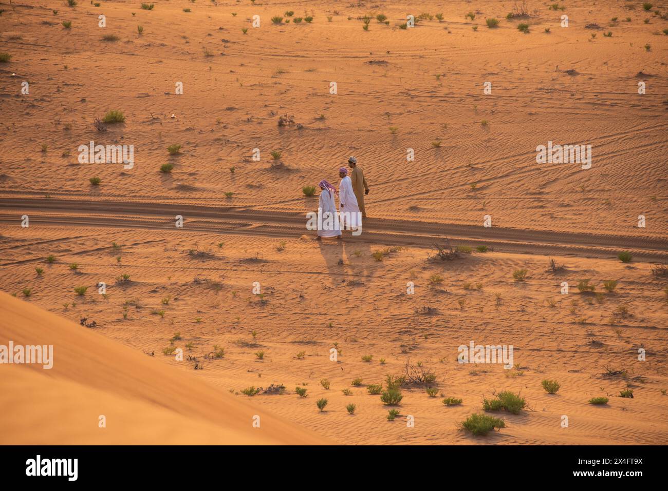 Walking the sands hi-res stock photography and images - Alamy
