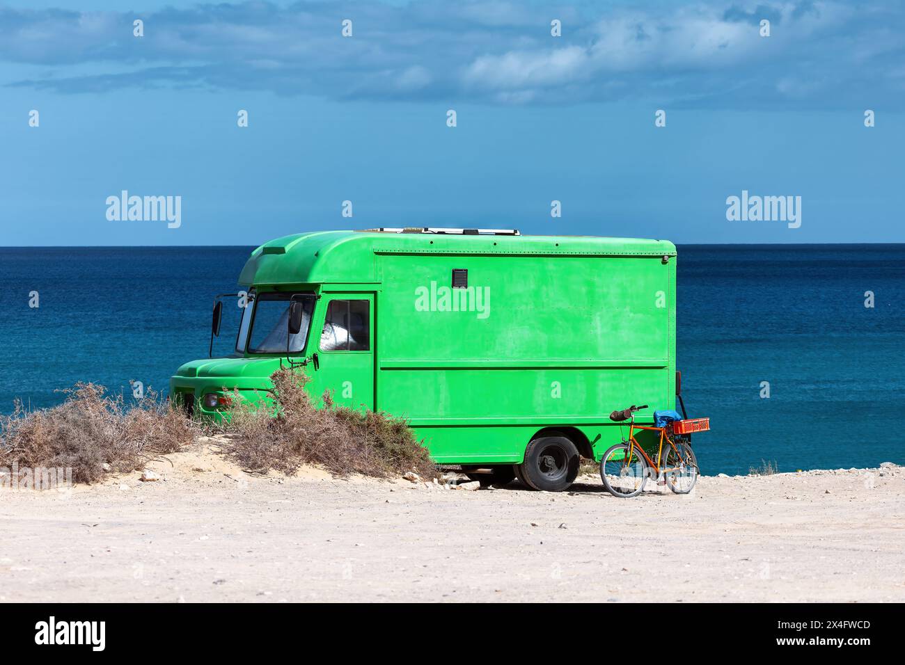 Camper on the ocean beach. Oceanfront RV campground Stock Photo - Alamy