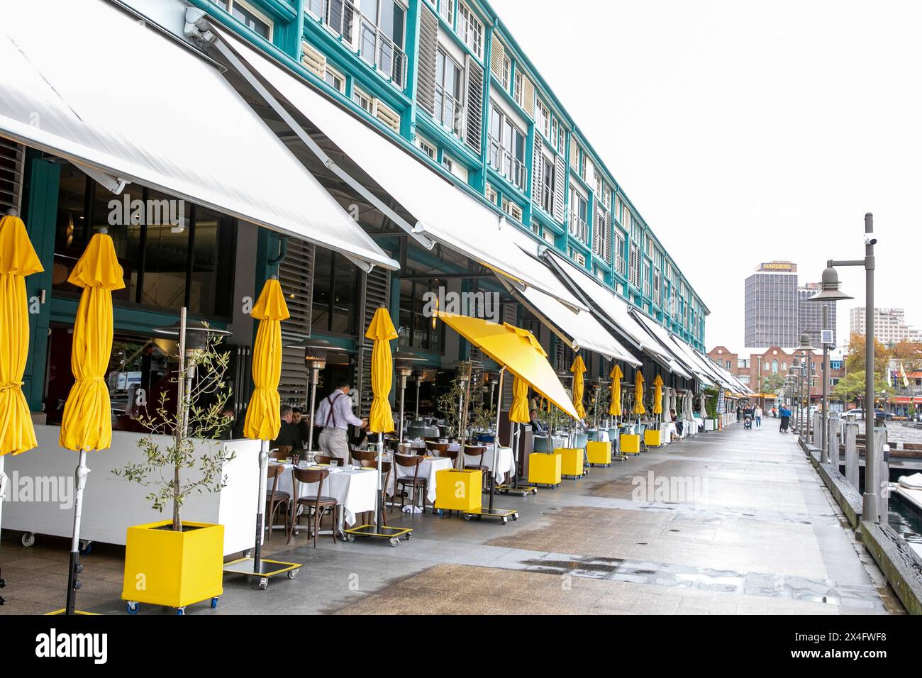 Woolloomooloo restaurants hi-res stock photography and images - Alamy