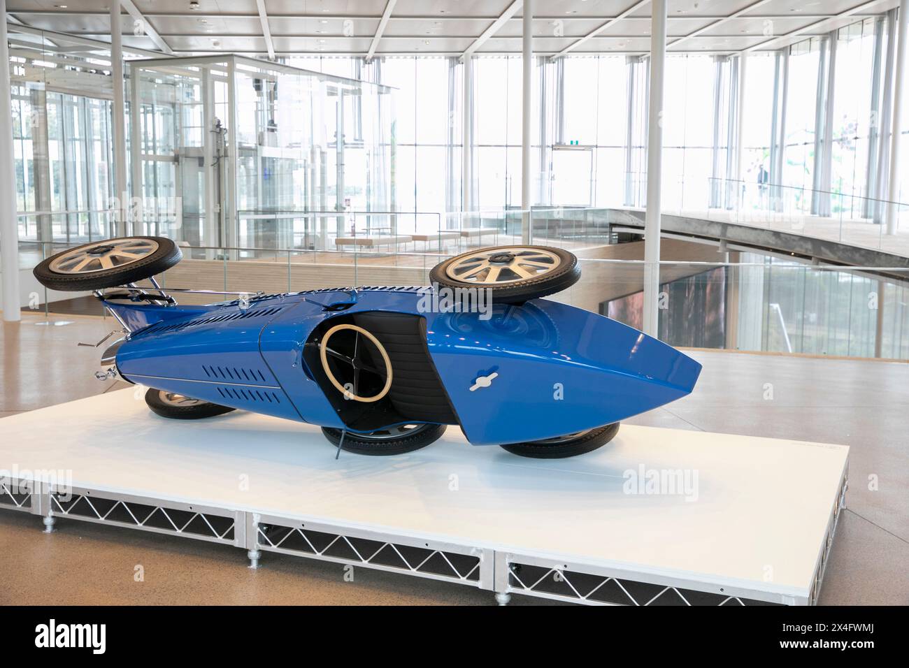 2006 bugatti sculpture hi-res stock photography and images - Alamy