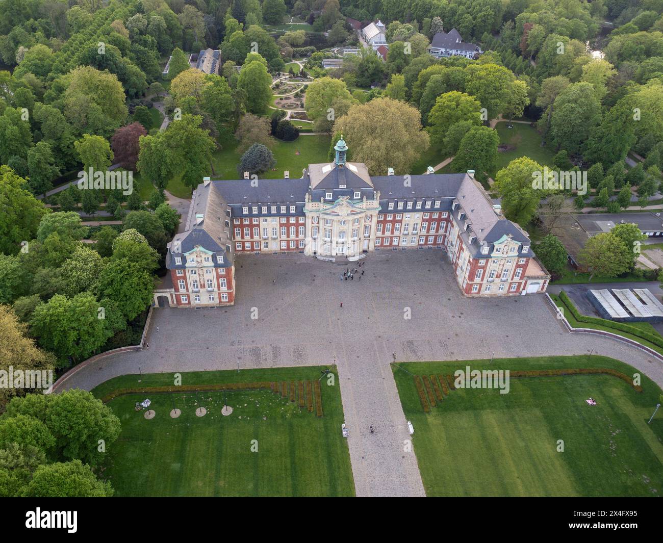 The university of munster hi-res stock photography and images - Alamy