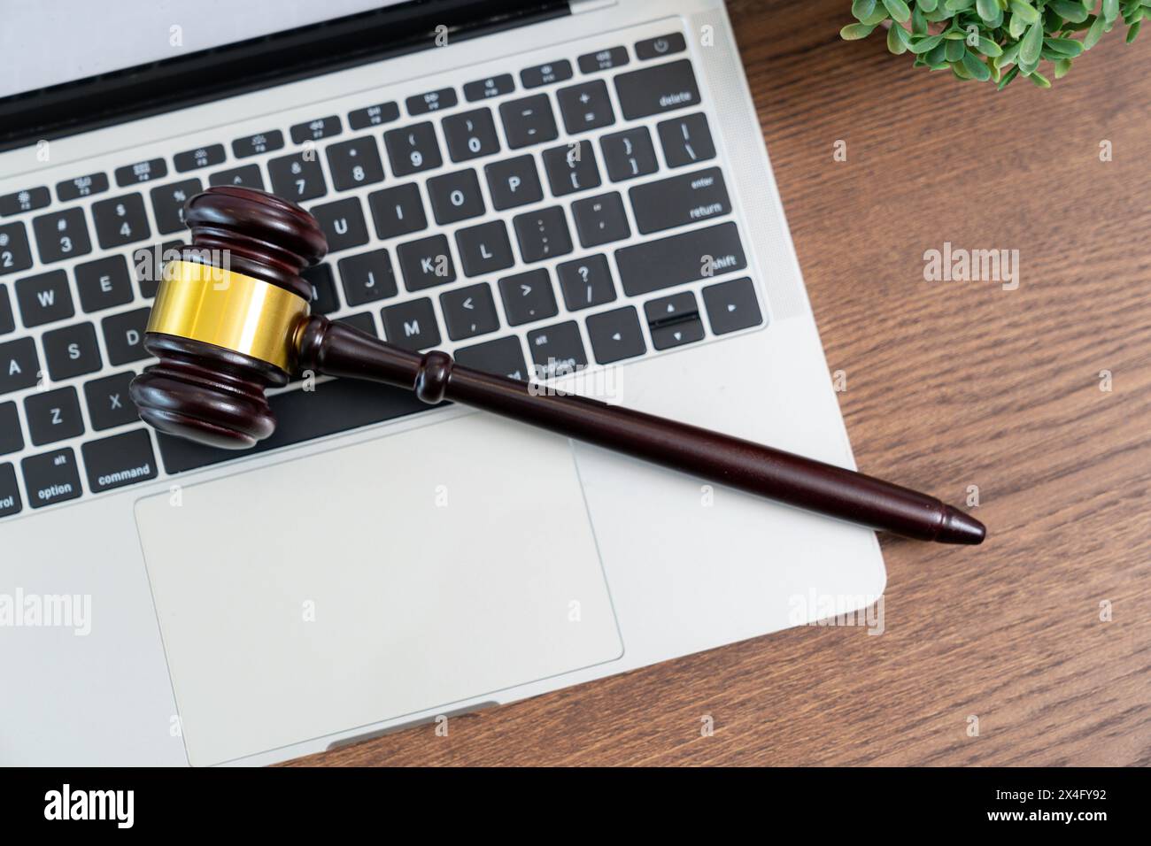 Prison computer control hi-res stock photography and images - Alamy