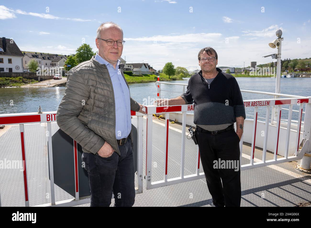 Oberbillig, Germany. 27th Apr, 2024. Andreas Beiling (left, mayor of ...
