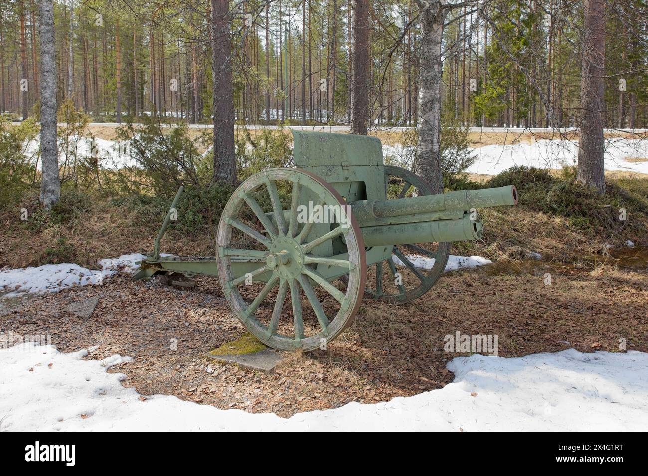 Old Finnish artillery cannon from the Second World War Stock Photo - Alamy